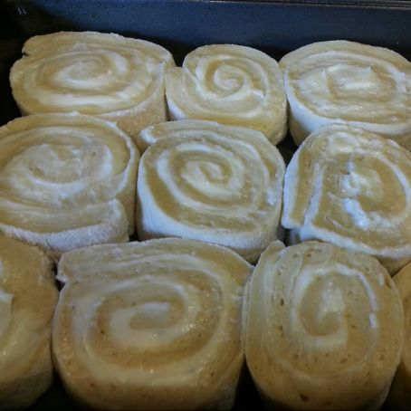 Lemon Meringue Pudding Sweet Rolls Recipe - (3.9/5)