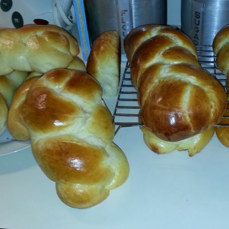 Choreg (Armenian Easter Bread) Recipe - (4/5)